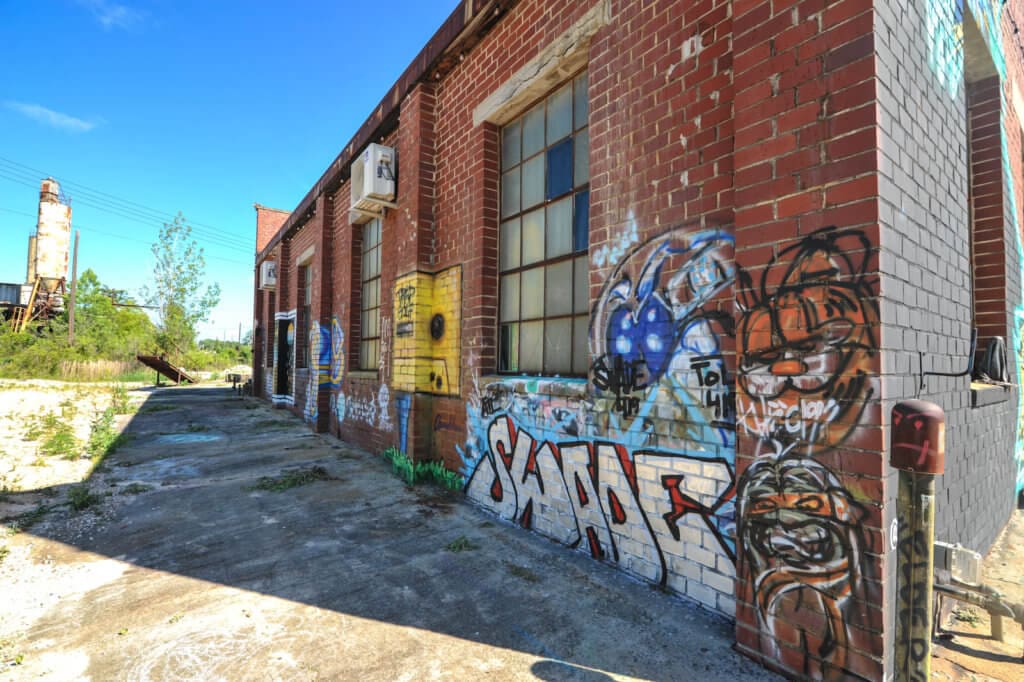 Art + graffiti = future Triangle Arts Macon brings new life to an ...